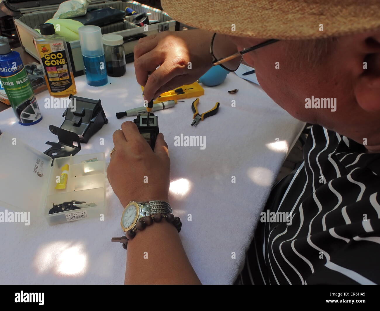 Philippines. 27th May, 2015. Mr. Manny Inumerable, owner of the camera ...