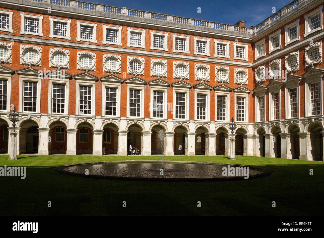 Hampton Court Palace Richmond England Stock Photo - Alamy