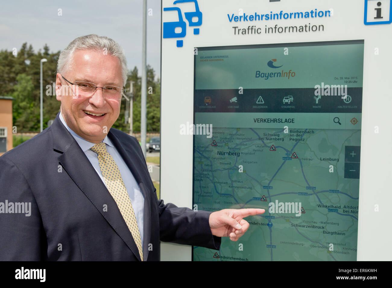 Find information on stop hi-res stock photography and images - Alamy