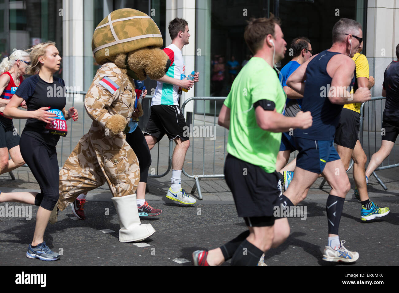 Fancy dress brown bear hi-res stock photography and images - Alamy