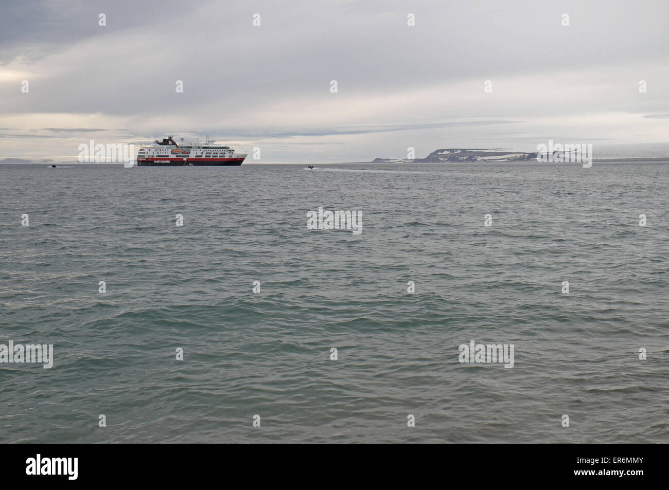 Arctic cruise ship MV Fram moored off island of Torellneset in ...