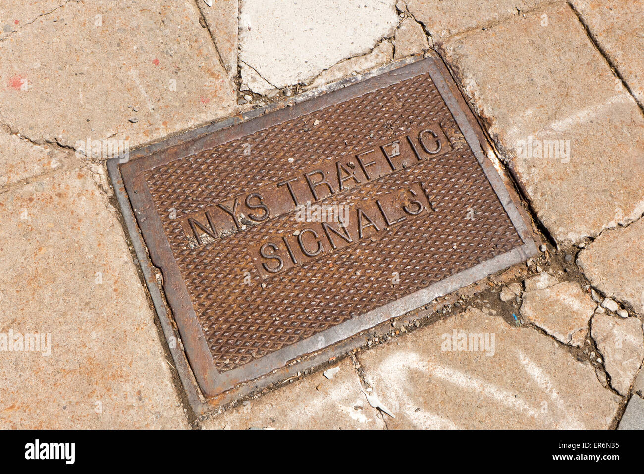 Rusty steel grate Stock Photo - Alamy