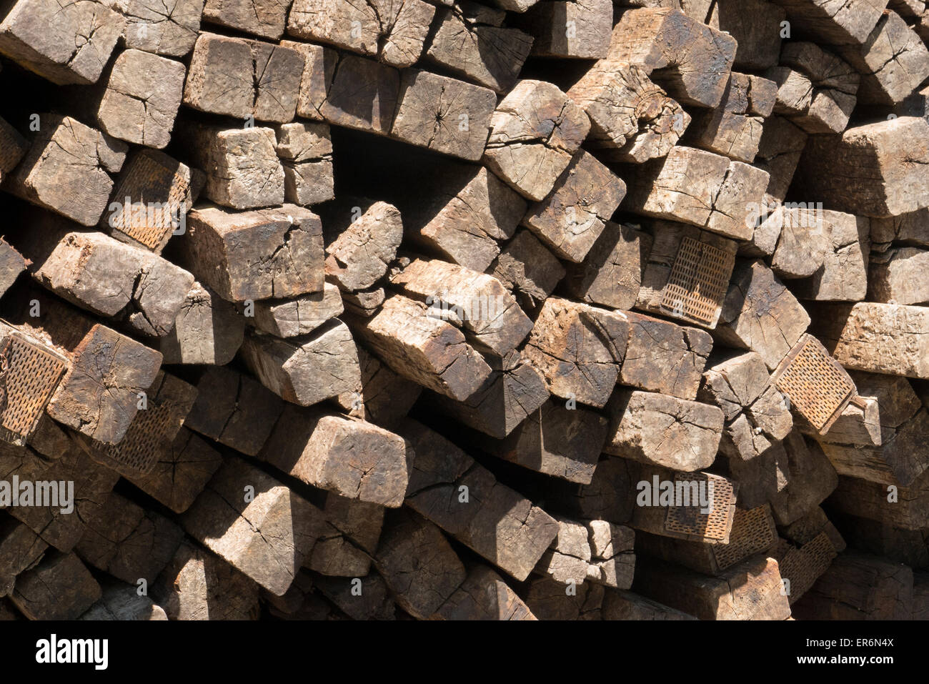 Railroad lumber hi-res stock photography and images - Alamy