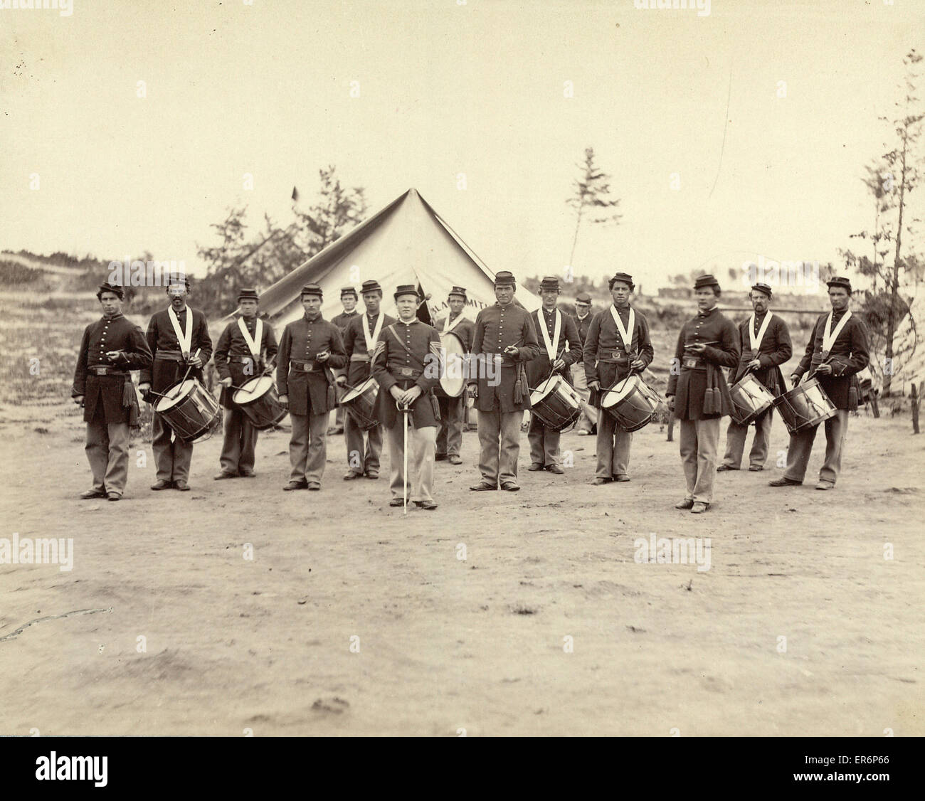 Corps drums hi-res stock photography and images - Alamy