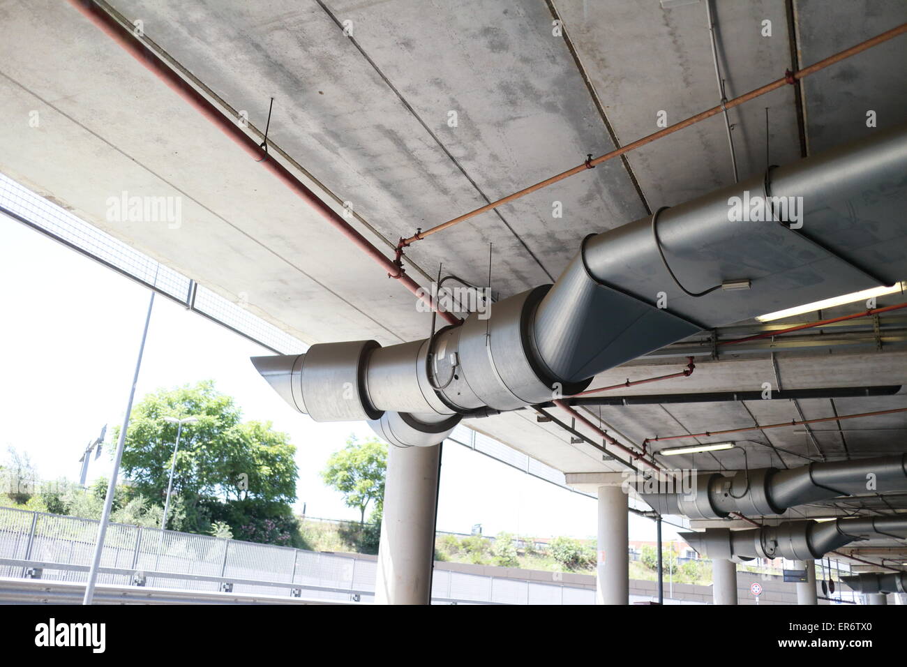 Ventilation ducts hi-res stock photography and images - Alamy