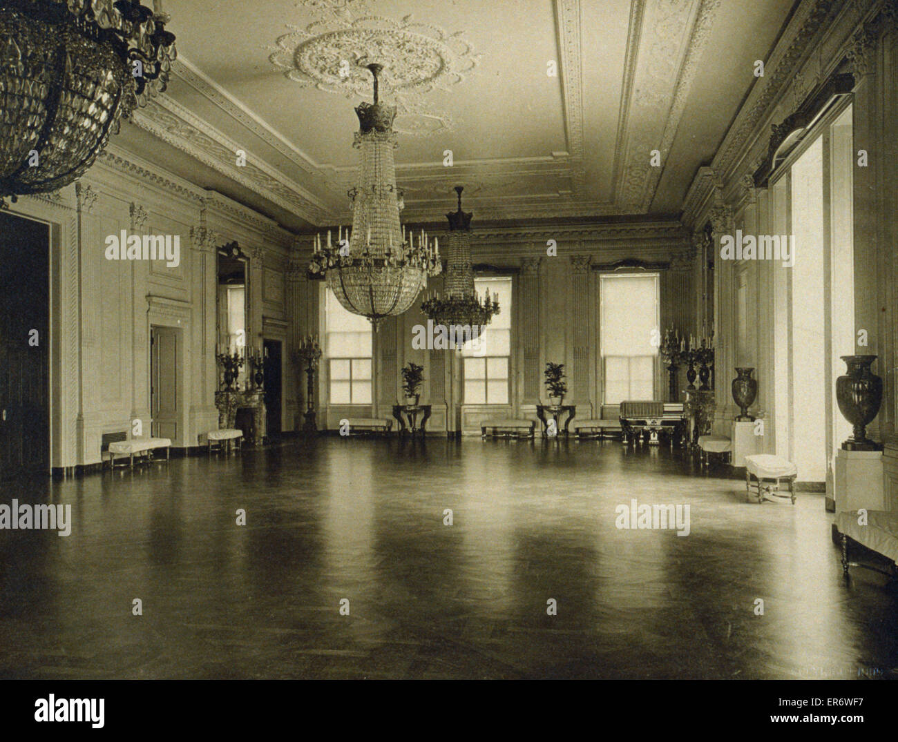 East room white house hi-res stock photography and images - Alamy