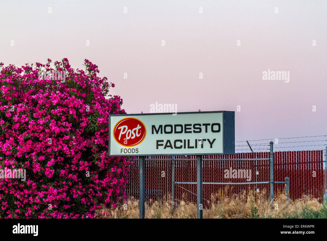 Shredded wheat factory hi-res stock photography and images - Alamy