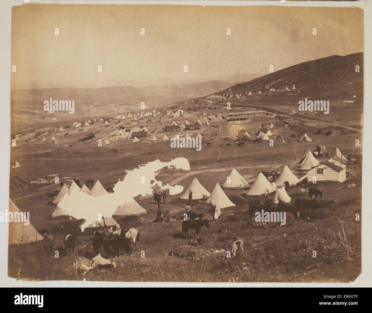 Military camp tents hi-res stock photography and images - Alamy
