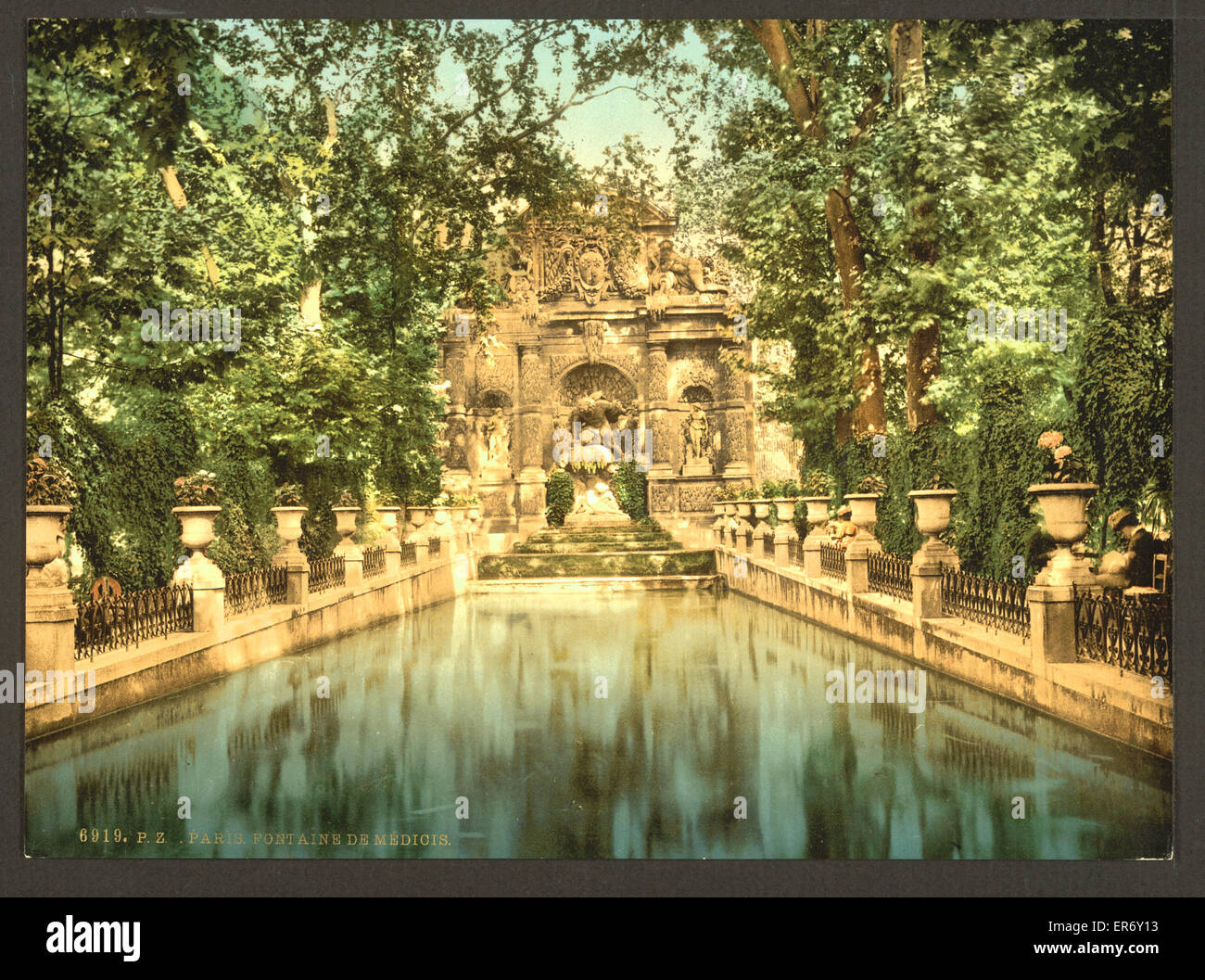 Luxembourg Gardens, the Medici fountains, Paris, France Stock Photo - Alamy
