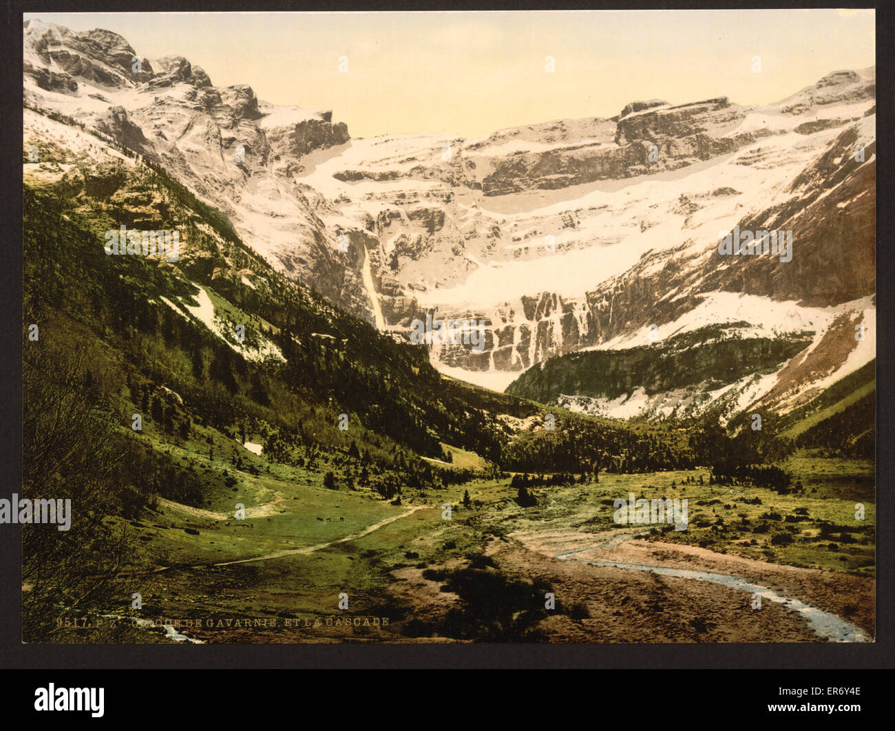 La Cirque and waterfall, Gavarnie, Pyrenees, France Stock Photo - Alamy