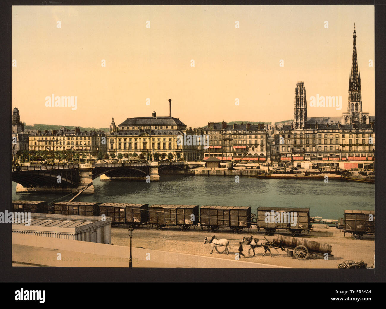 Boieldieu bridge rouen hi-res stock photography and images - Alamy