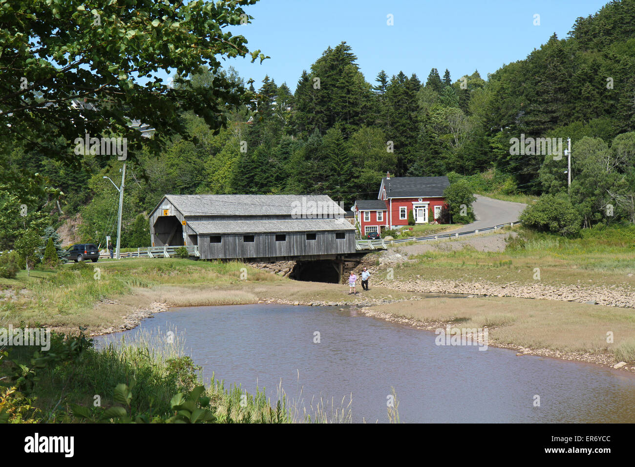 Irish River #2 Covered Bridge Stock Photo - Alamy