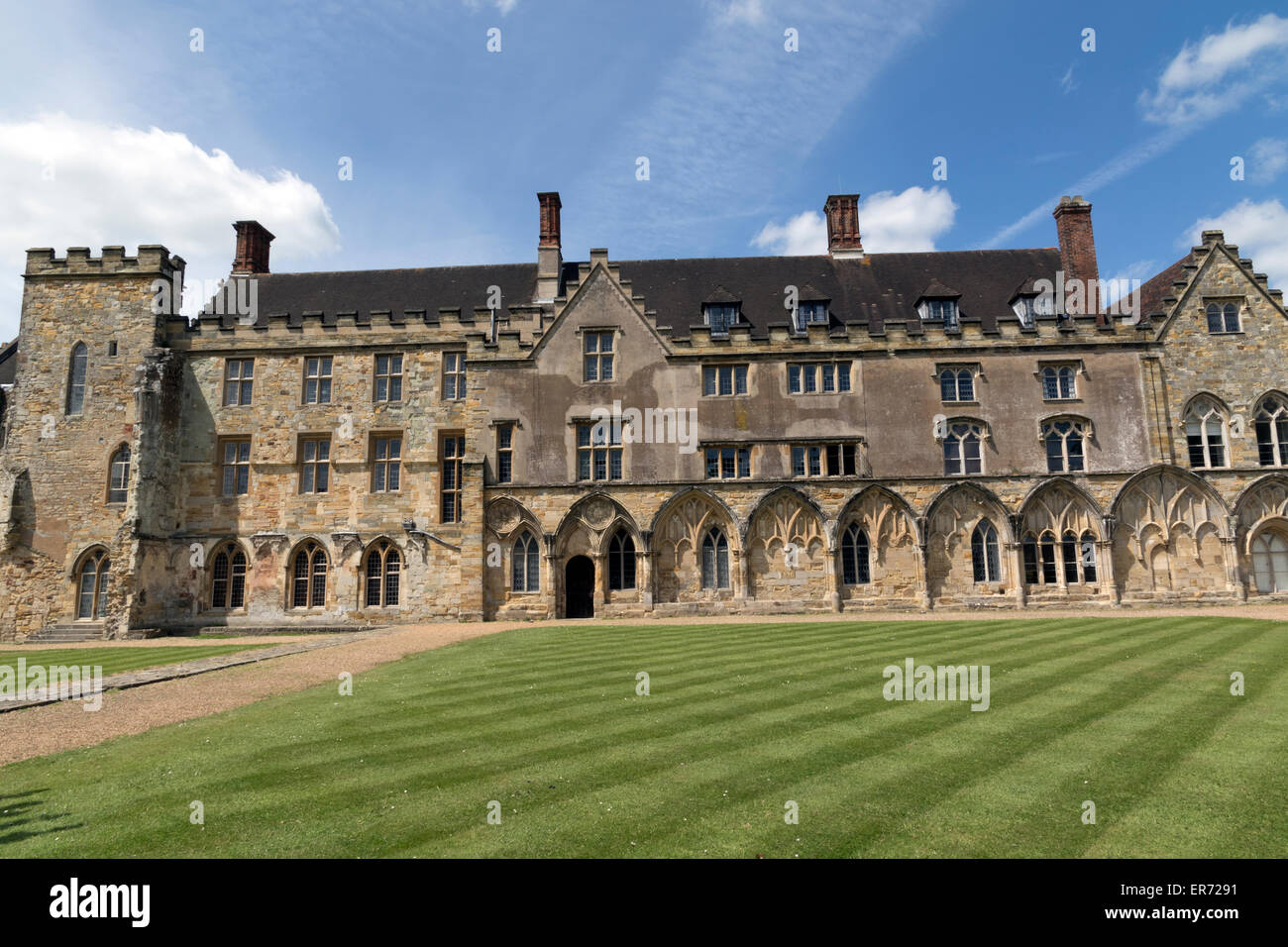 The Abbot's House at Battle Abbey in East Sussex Stock Photo - Alamy