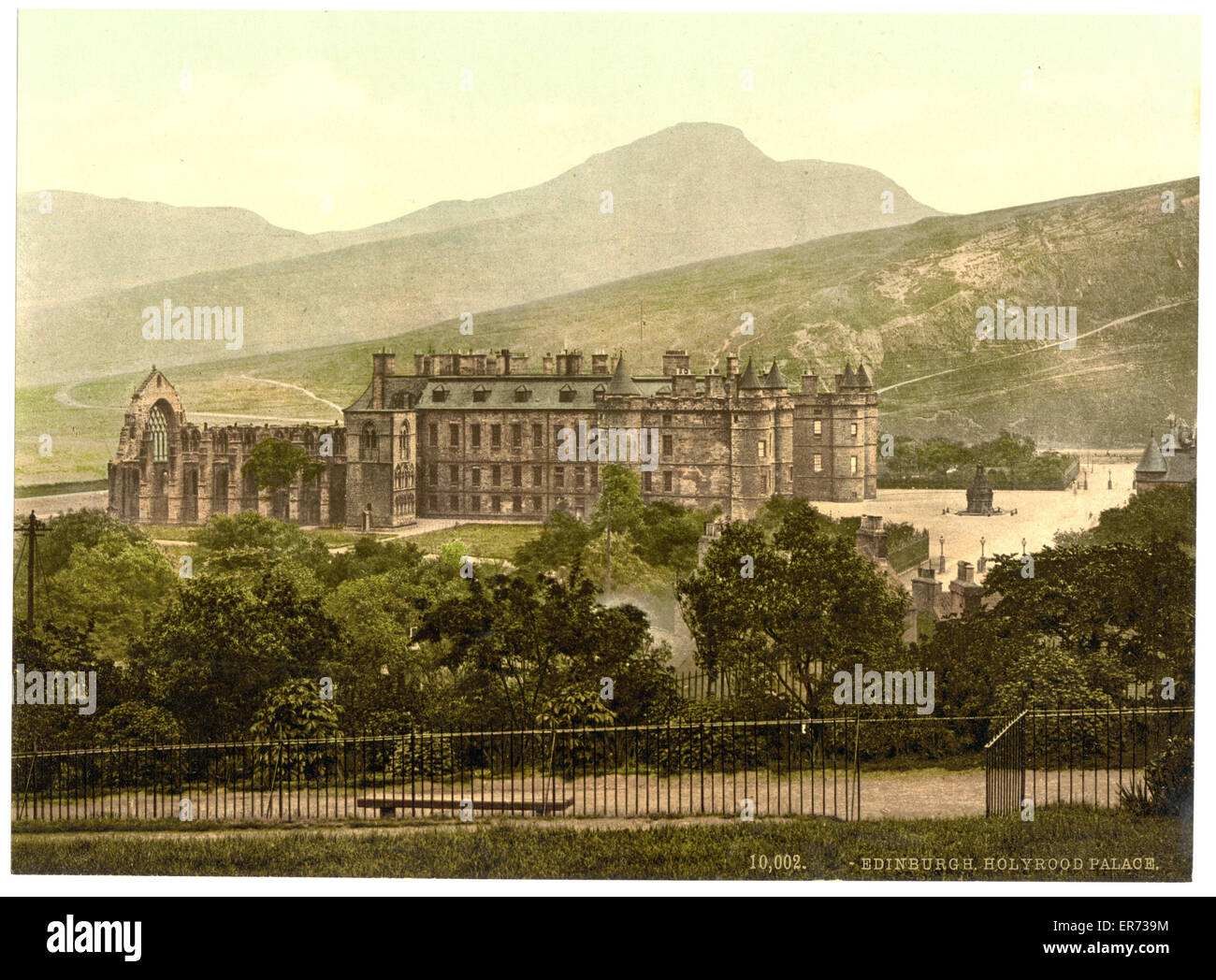 Holyrood Palace, Edinburgh, Scotland Stock Photo - Alamy