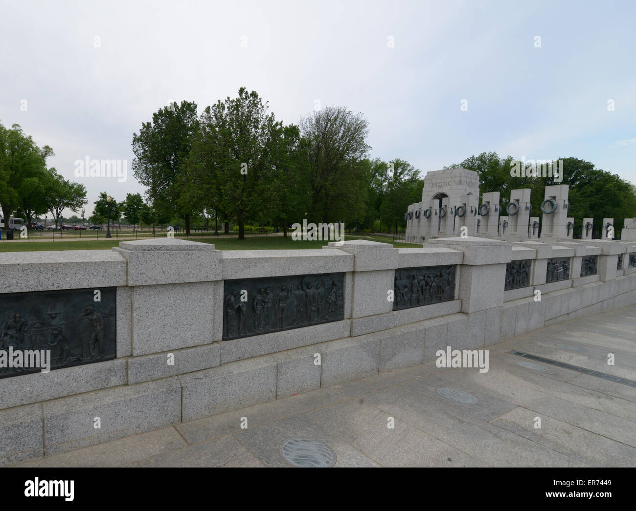 World war ii memorial washington hi-res stock photography and images ...
