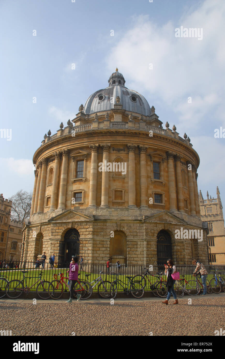 Radcliffe camera rotunda oxford university High Resolution Stock ...