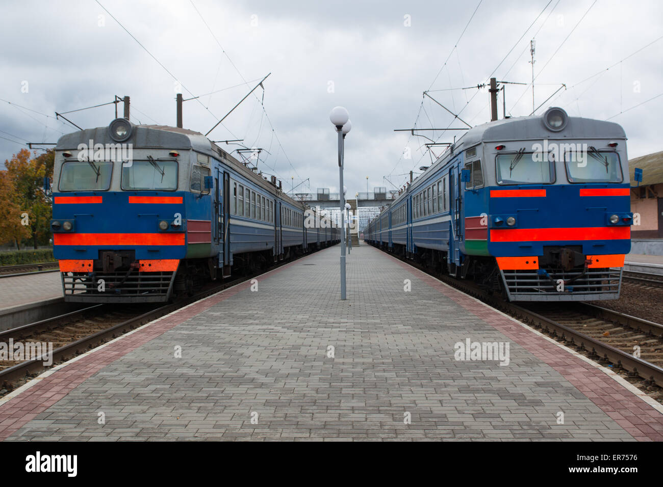 Two trains hi-res stock photography and images - Alamy