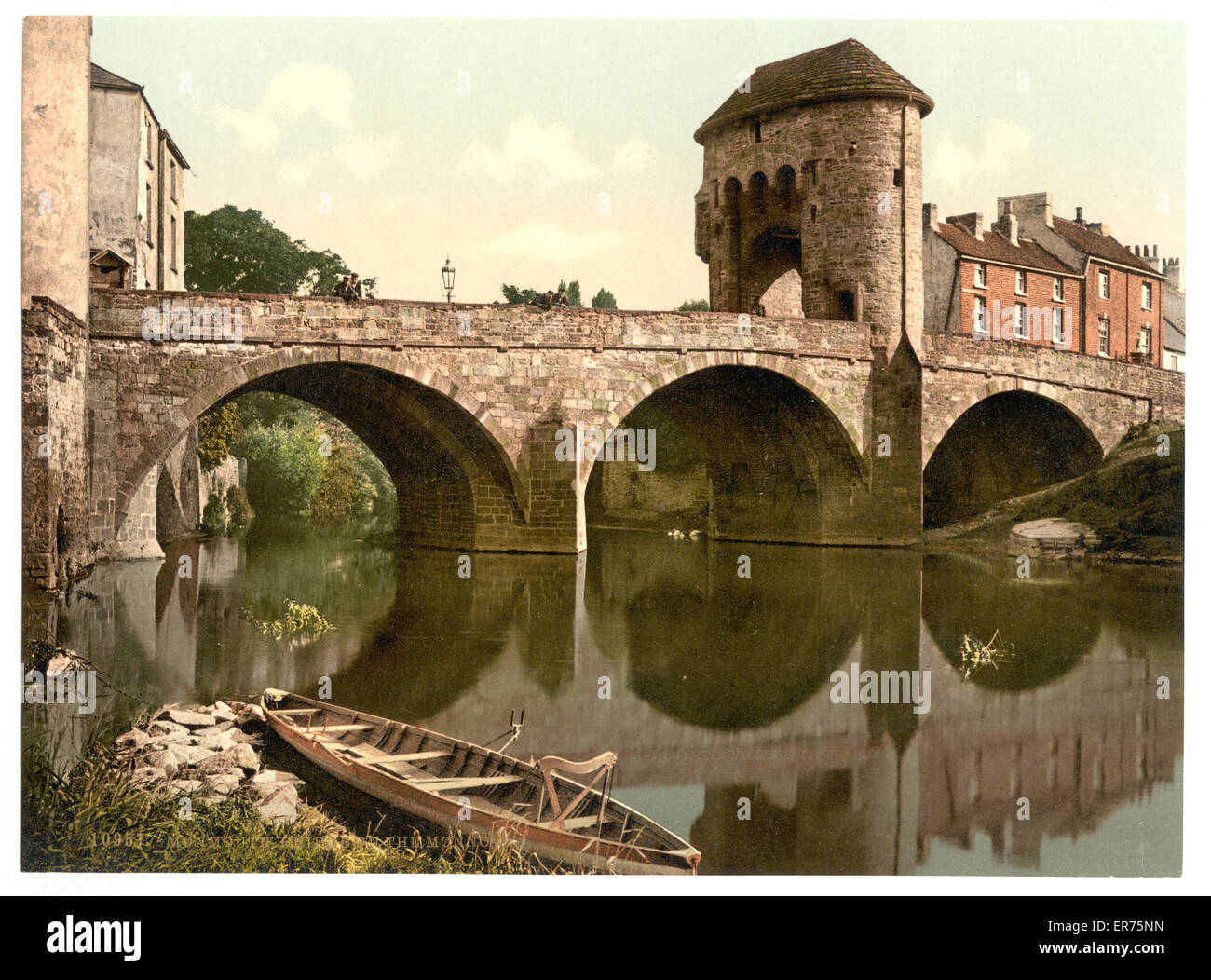Bridge over the Monnow, Monmouth, England Stock Photo - Alamy