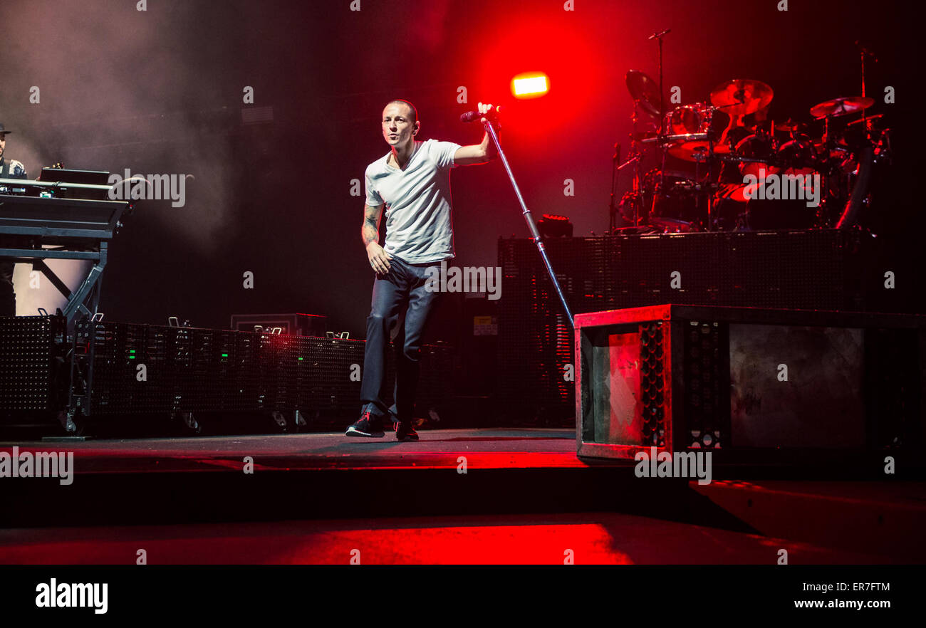 Linkin park in concert london hi-res stock photography and images - Alamy