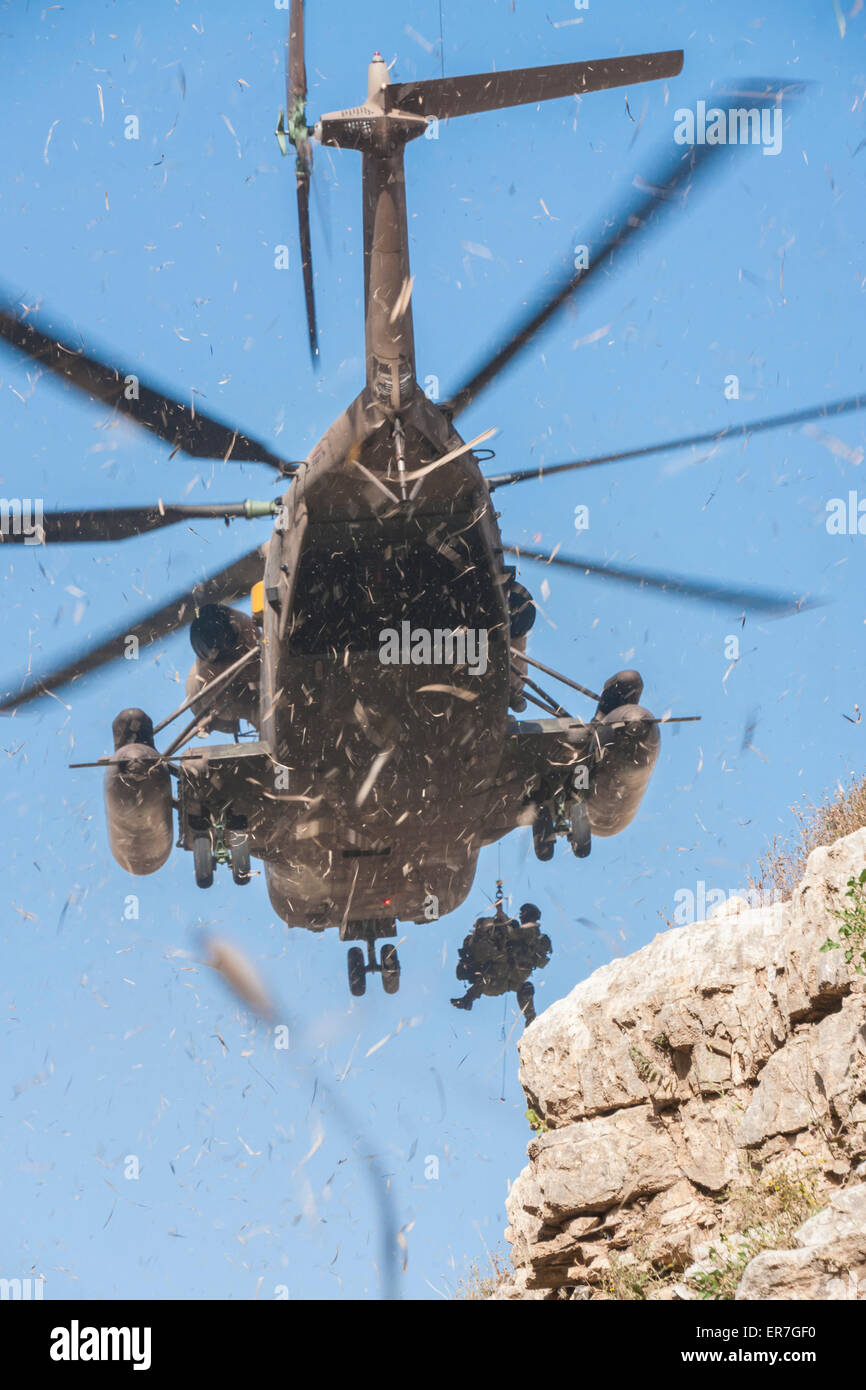 Helicopter rappelling hi-res stock photography and images - Alamy