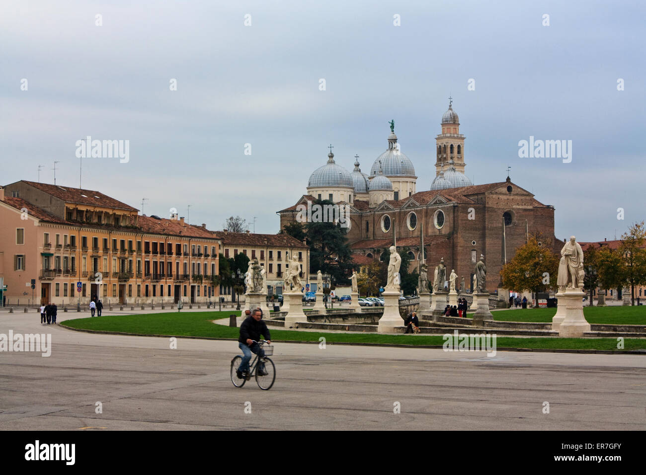 Padua cathedral hi-res stock photography and images - Alamy