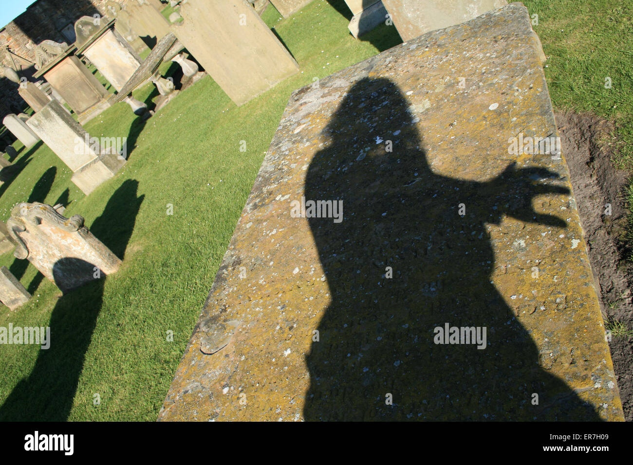 Burial grave stone hi-res stock photography and images - Alamy