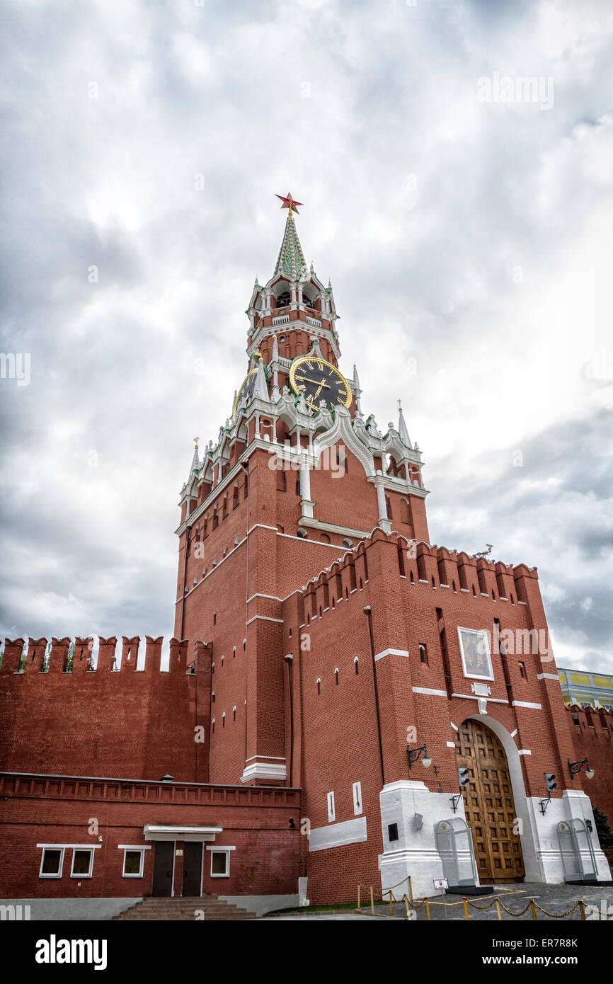 Kremlin spasskaya tower hi-res stock photography and images - Alamy