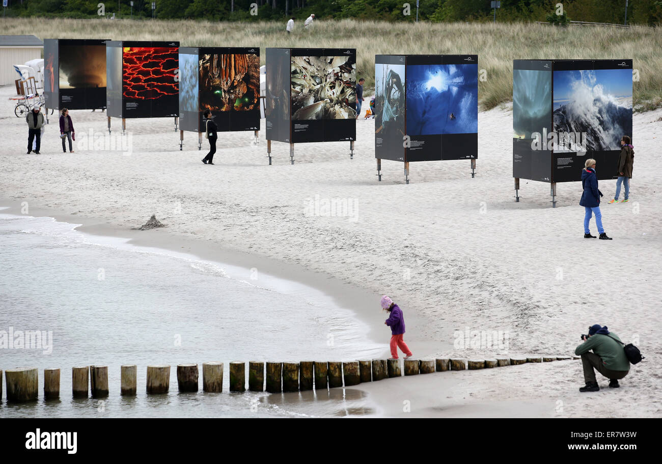 Zingst, Germany. 28th May, 2015. Large format photographs by the ...