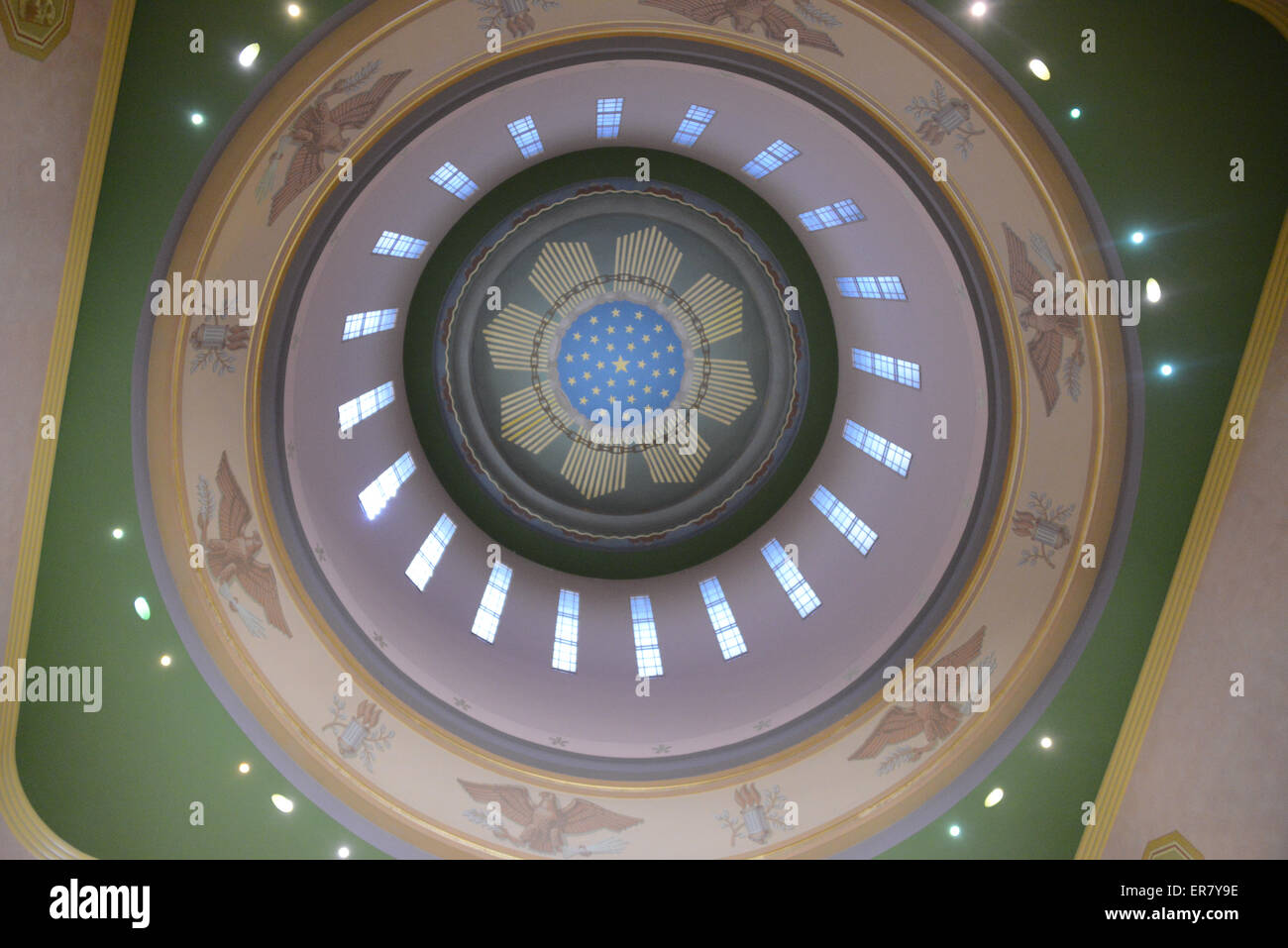 Oregon State Capitol - In and outside photos Stock Photo - Alamy