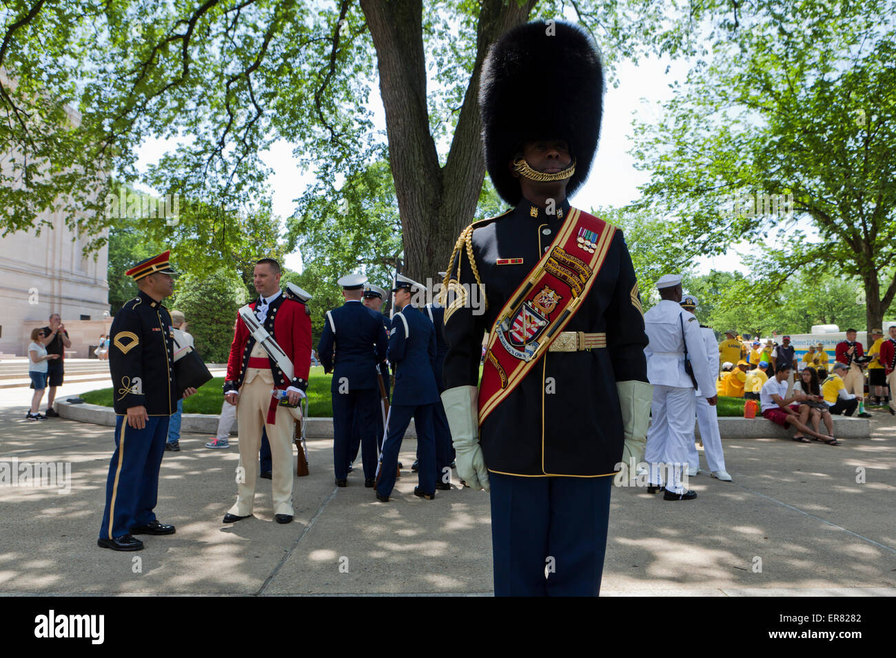 Army holding hi-res stock photography and images - Alamy