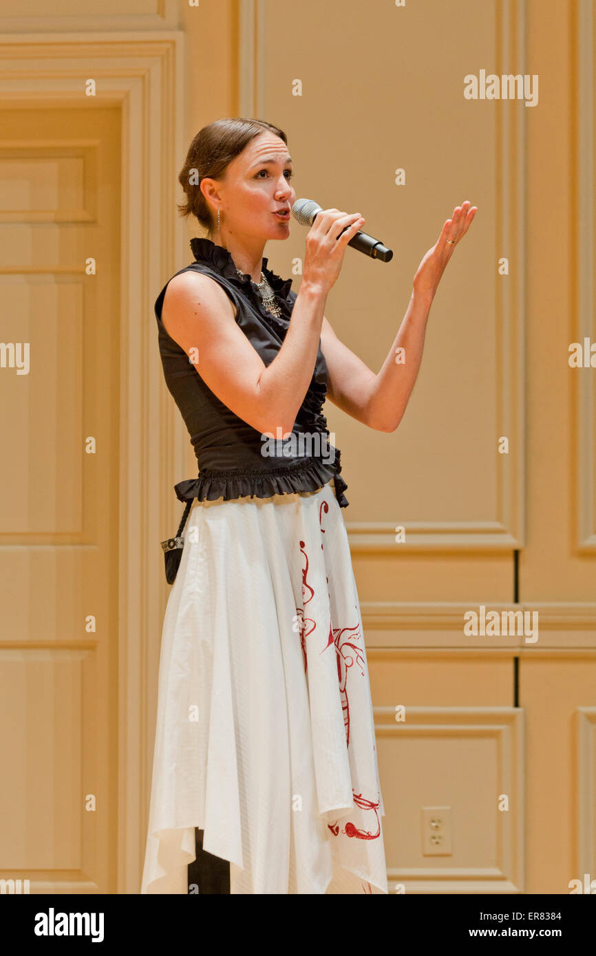 American female singers hi-res stock photography and images - Alamy