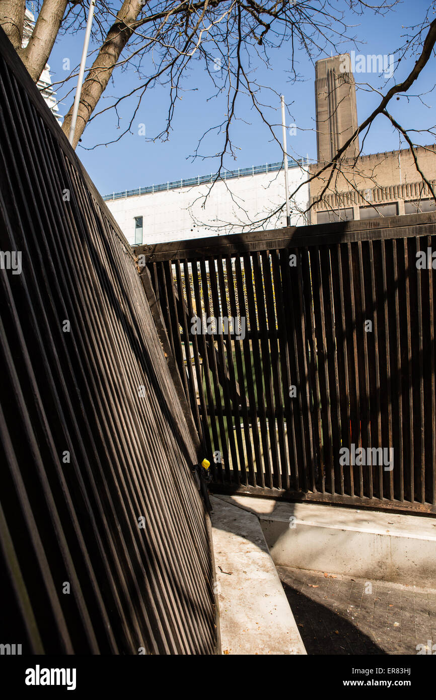 Heather and Ivan Morison The Skirt of the Black Mouth Exhibit at Tate ...