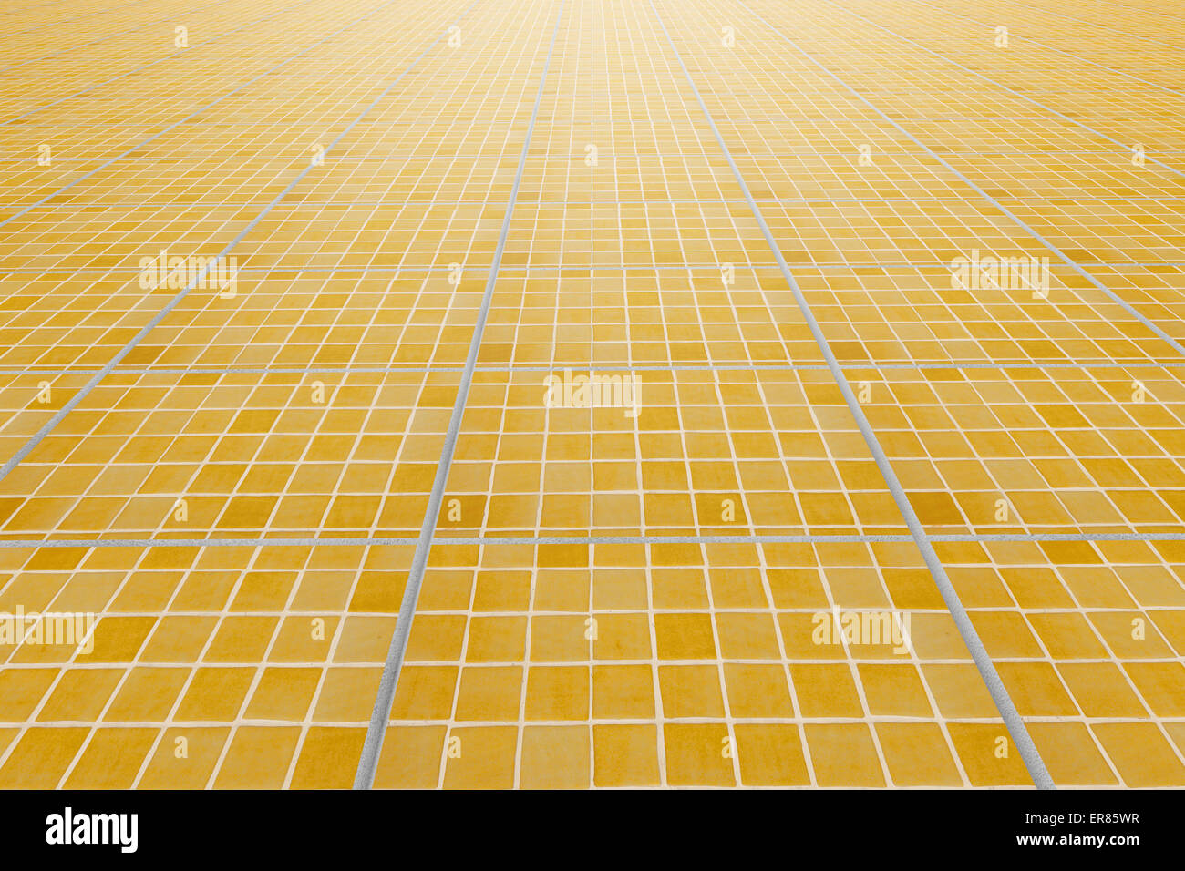 3d rendering of a bath yellow tiles wall Stock Photo - Alamy
