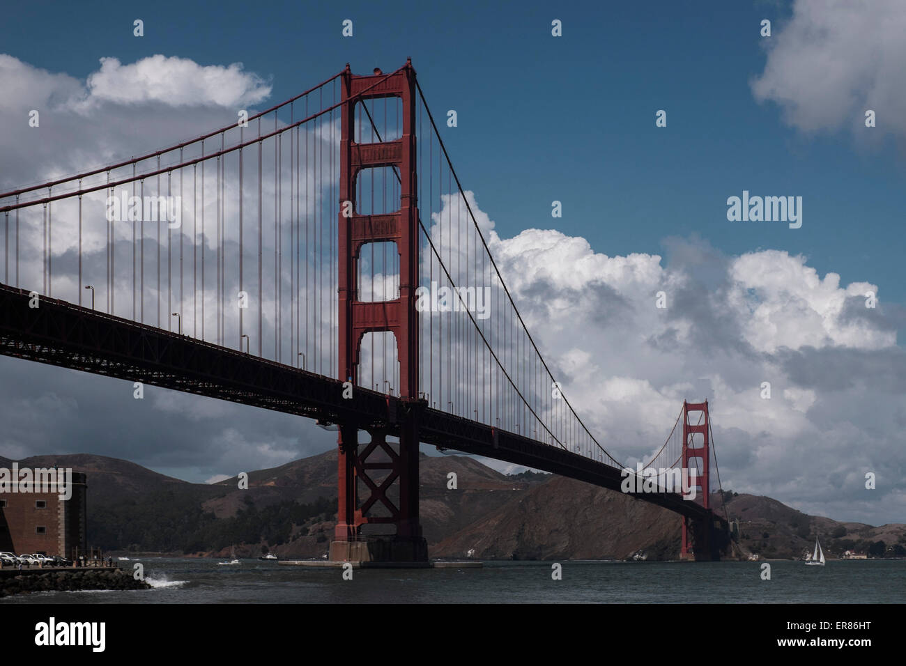 Low cloud over golden gate bridge hi-res stock photography and images ...