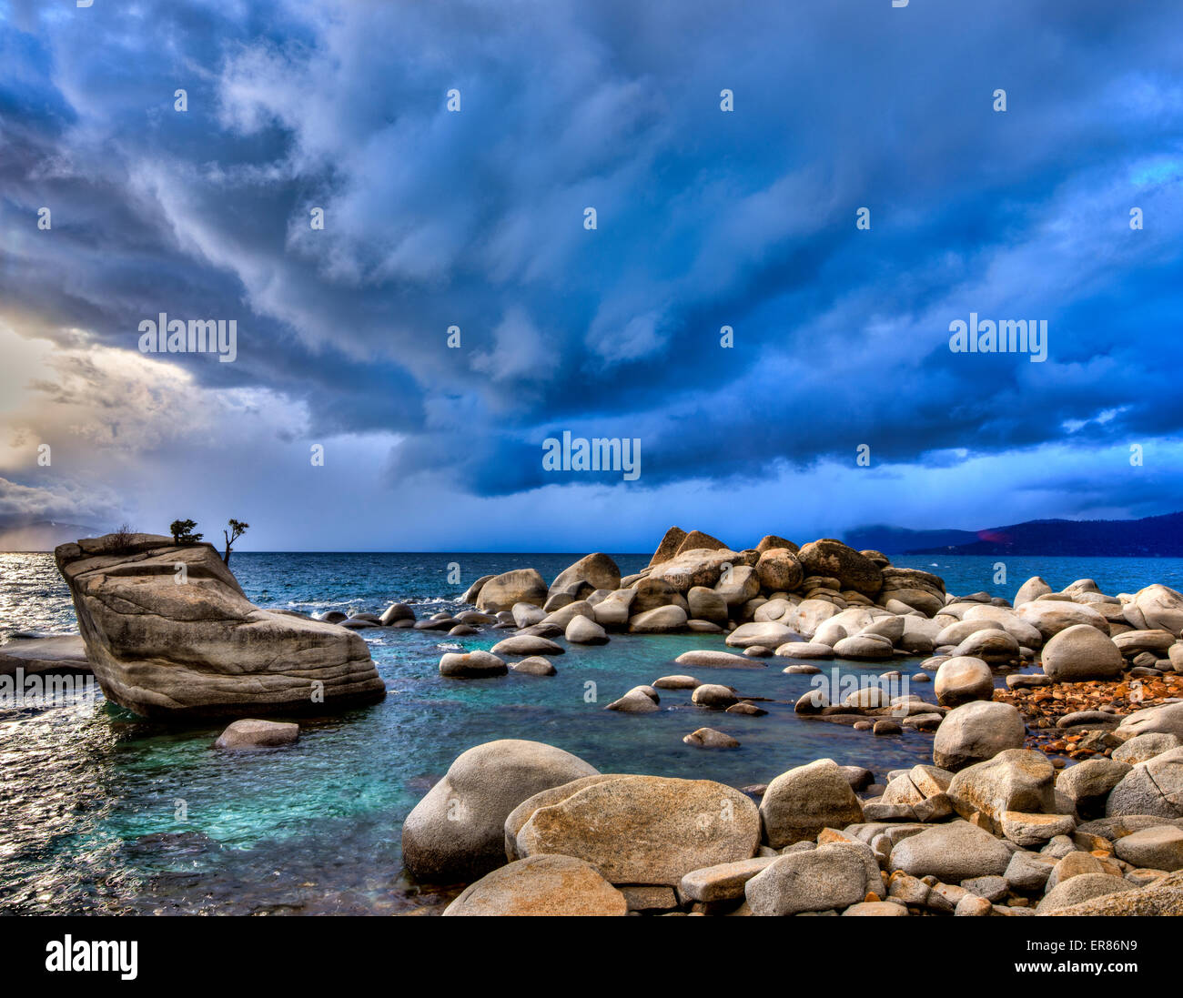 Lake tahoe hi-res stock photography and images - Alamy