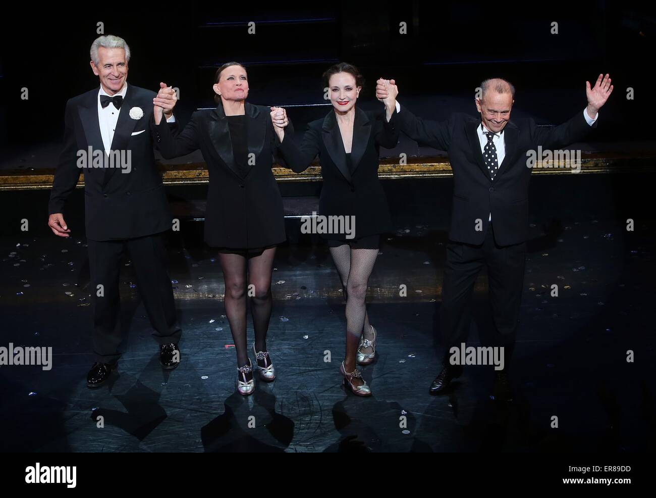 'Chicago' becomes the second longest Broadway show in history, at the ...