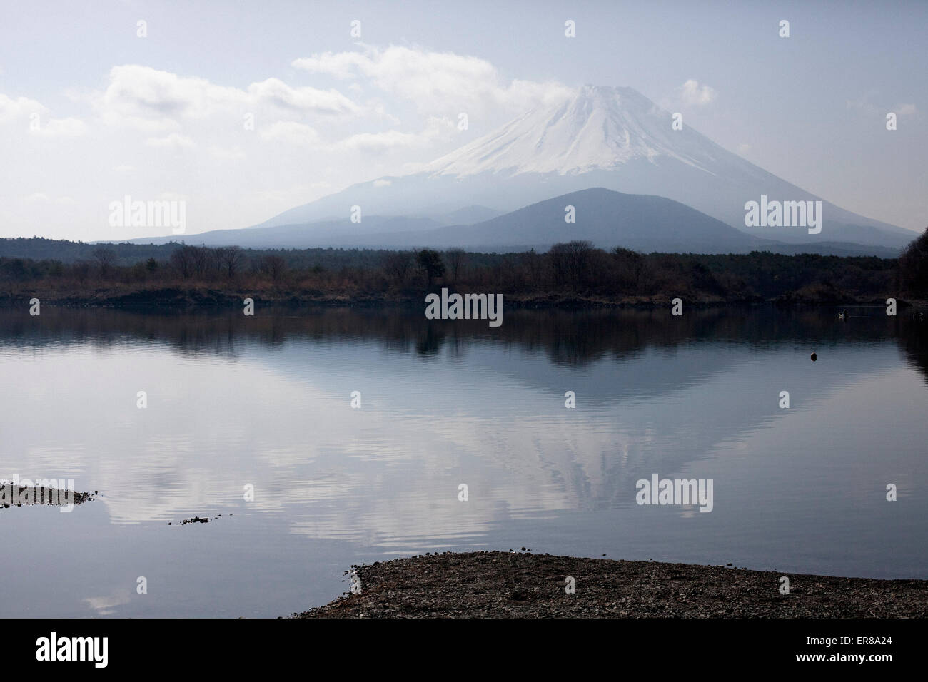 Calm water japan hi-res stock photography and images - Alamy