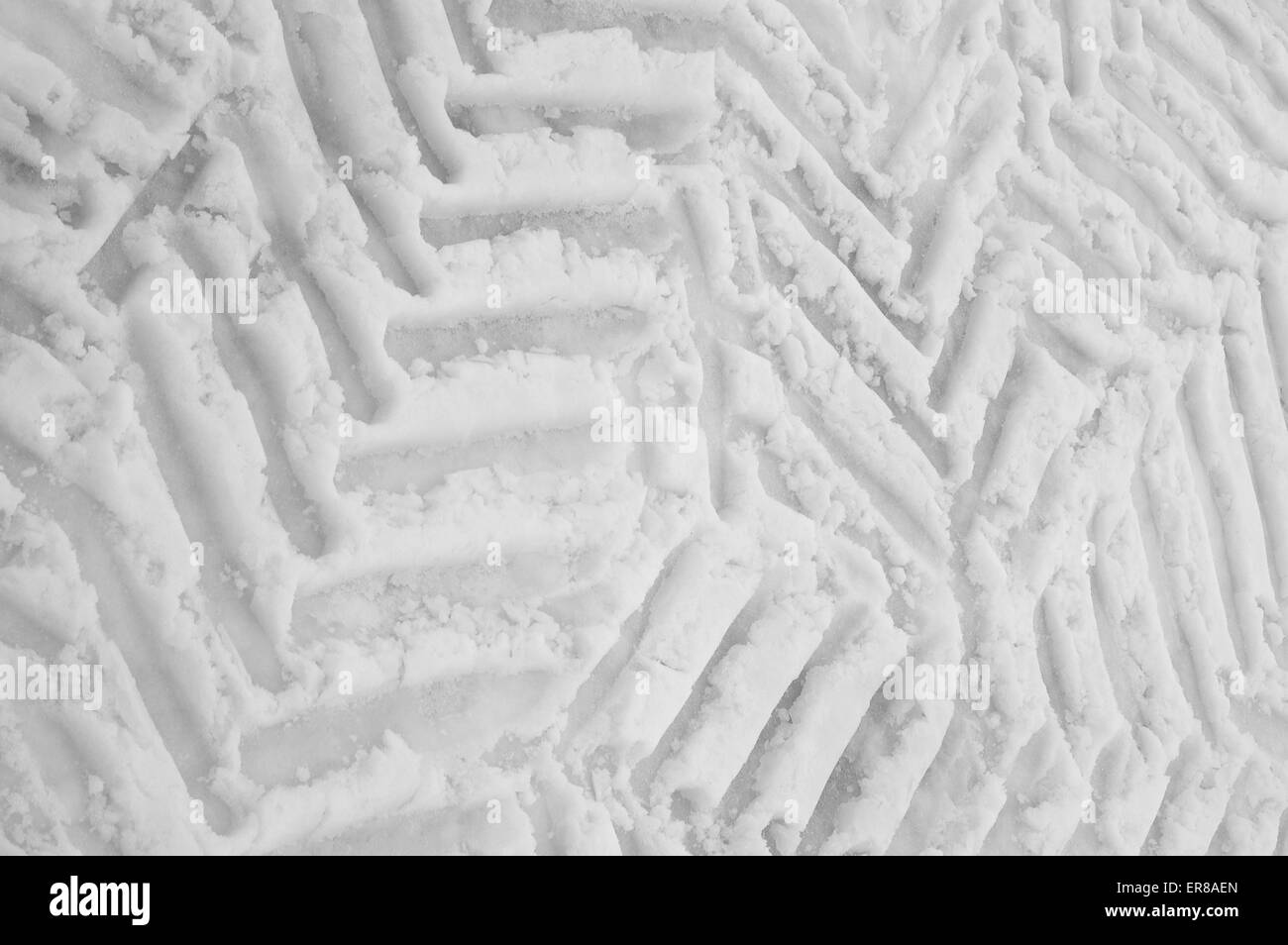 tyre mark on snow Stock Photo - Alamy