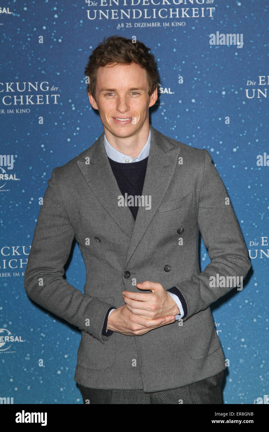 Eddie Redmayne promoting his movie Die Entdeckung der Unendlichkeit ...