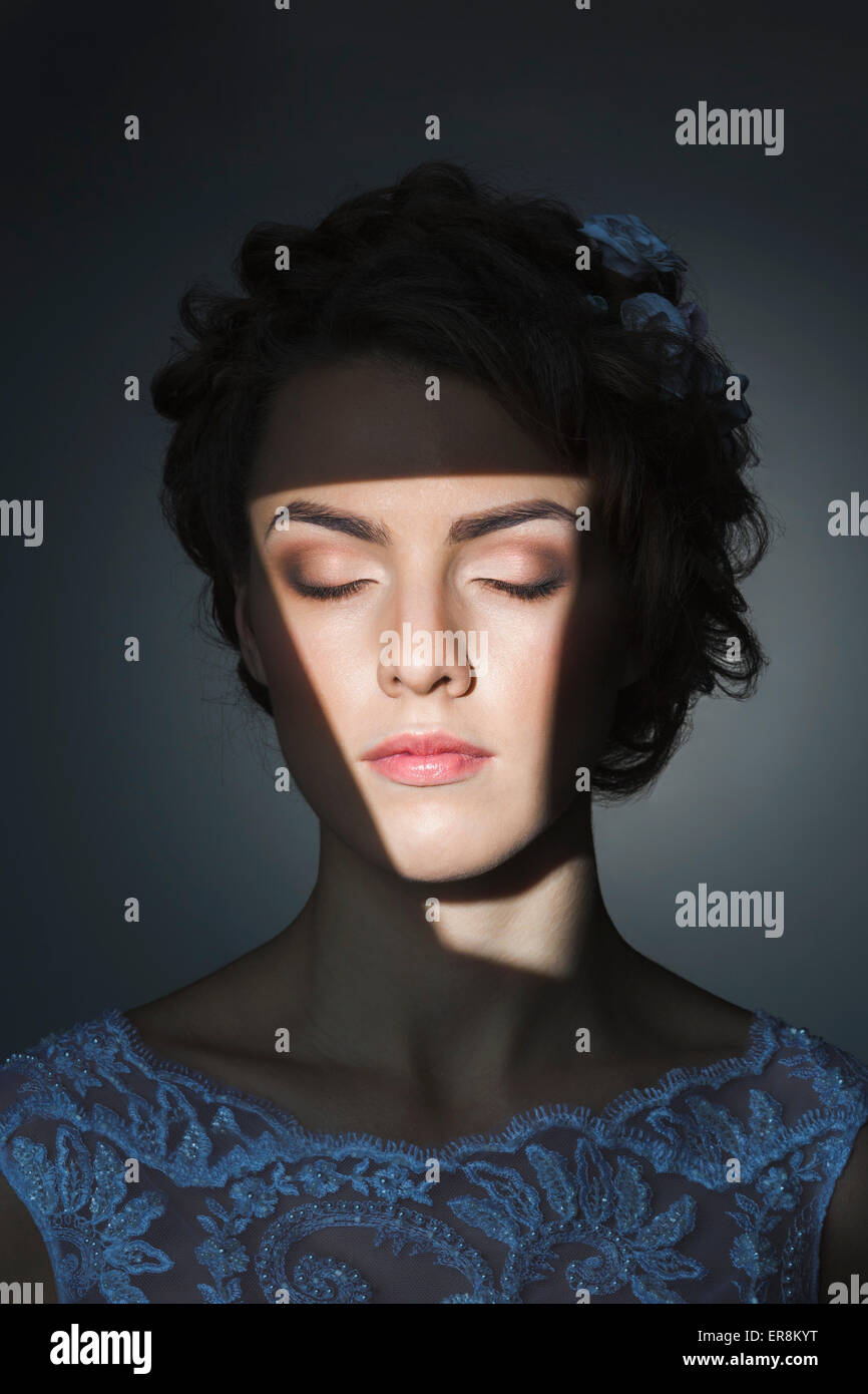 Beautiful woman eyes closed hi-res stock photography and images - Alamy