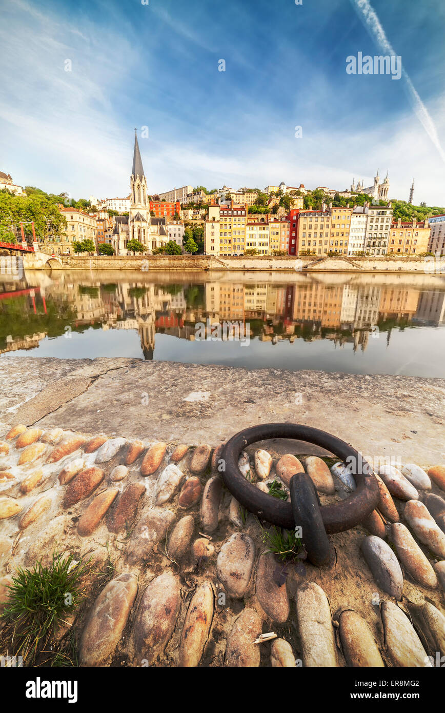 Dock ring hi-res stock photography and images - Alamy