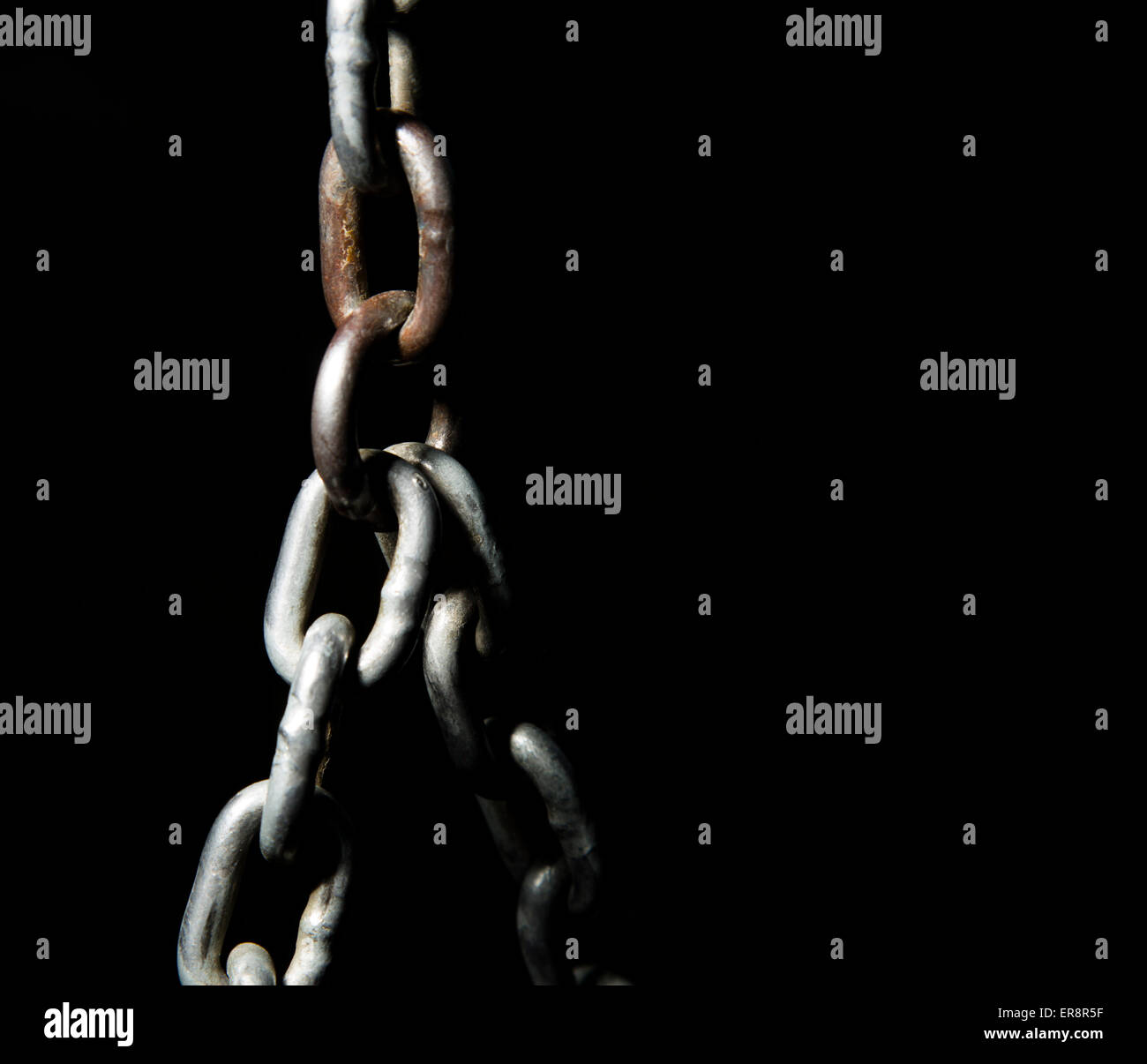 Chain Splitting in Two Stock Photo - Alamy