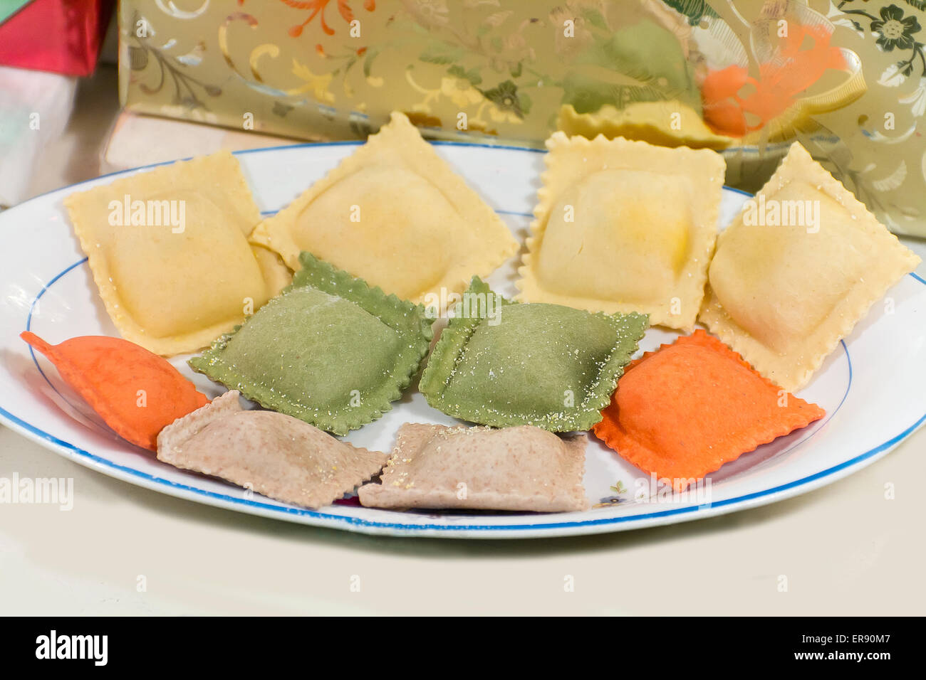 Tri color spinach hi-res stock photography and images - Alamy