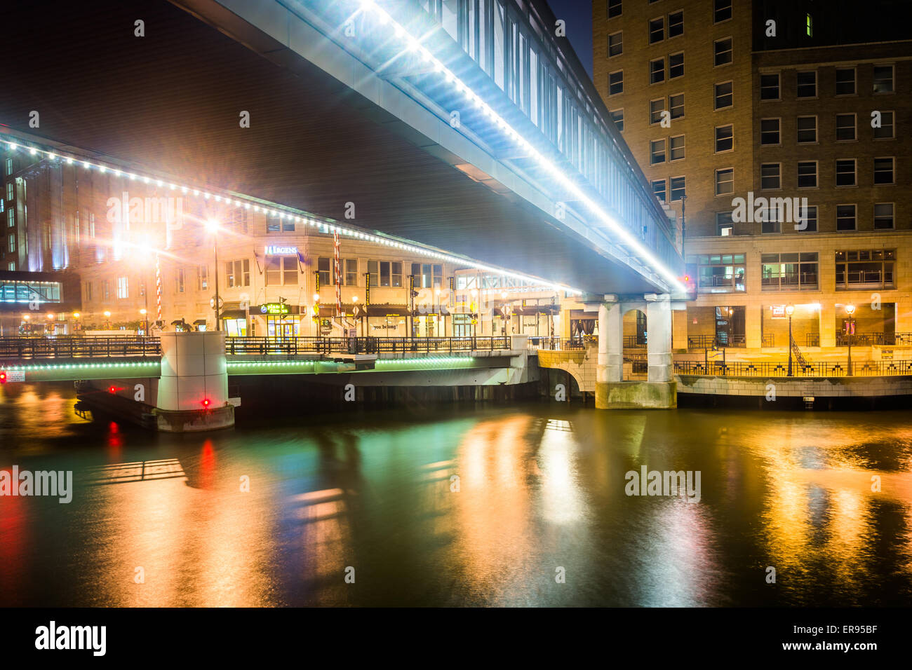Enclosed pedestrian bridge hi-res stock photography and images - Alamy