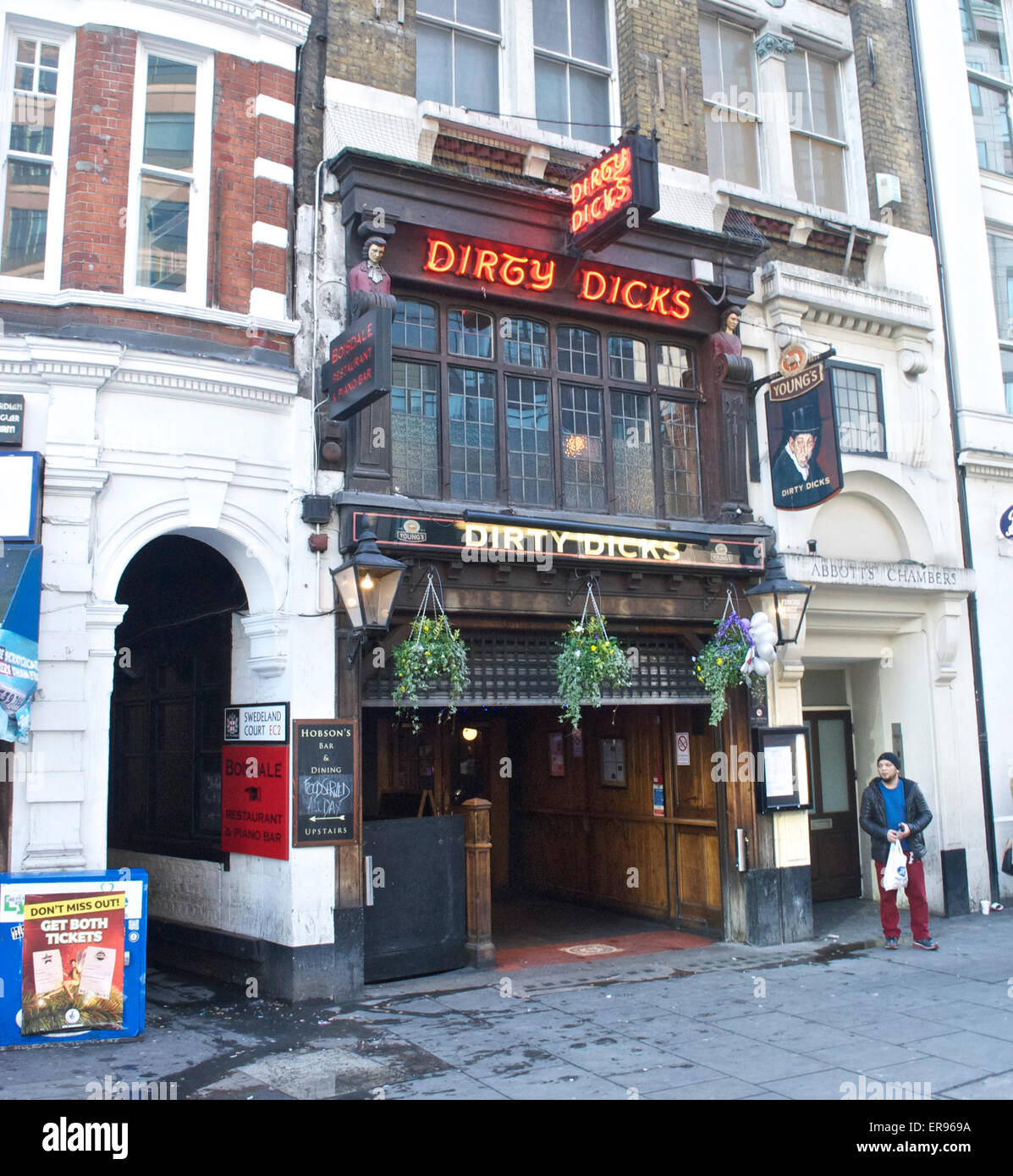 Dirty dicks pub bishopsgate london hi-res stock photography and images ...