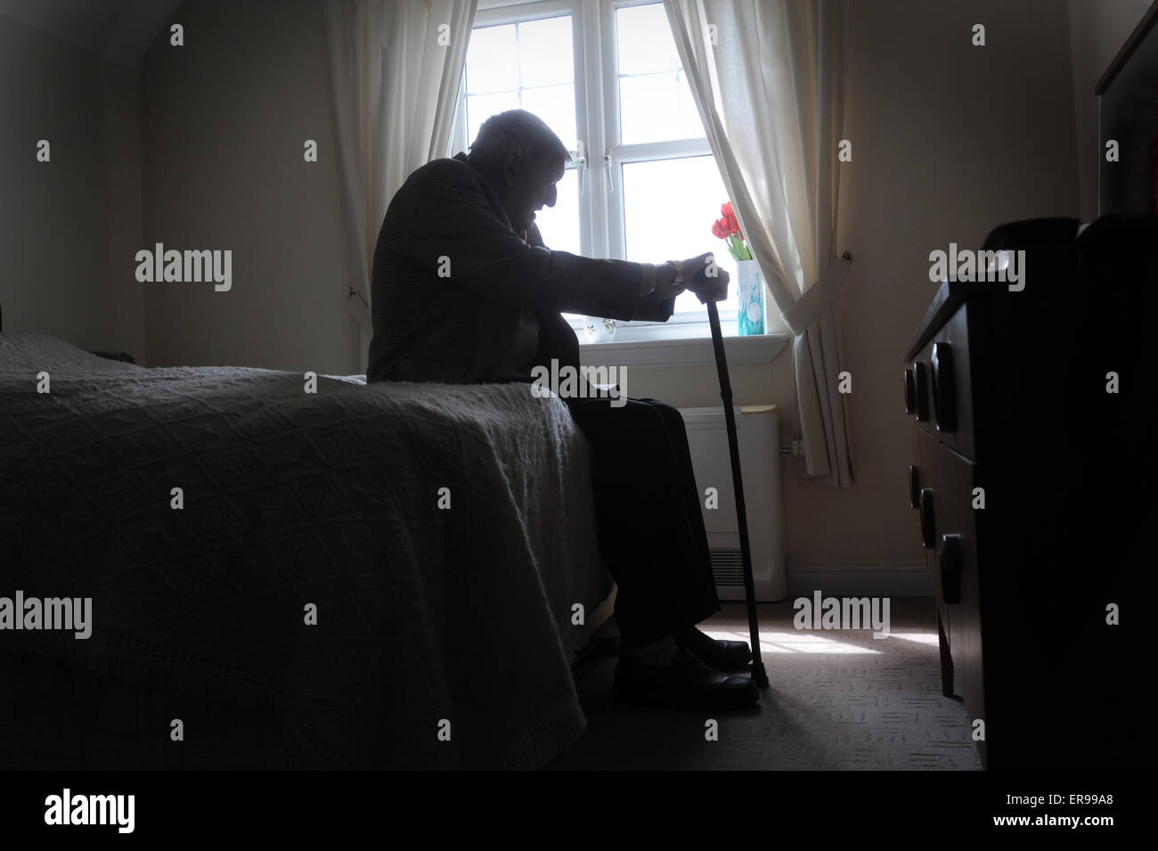 SILHOUETTED OLD AGE PENSIONER RE LONELINESS LONELY OAP RETIREMENT ...