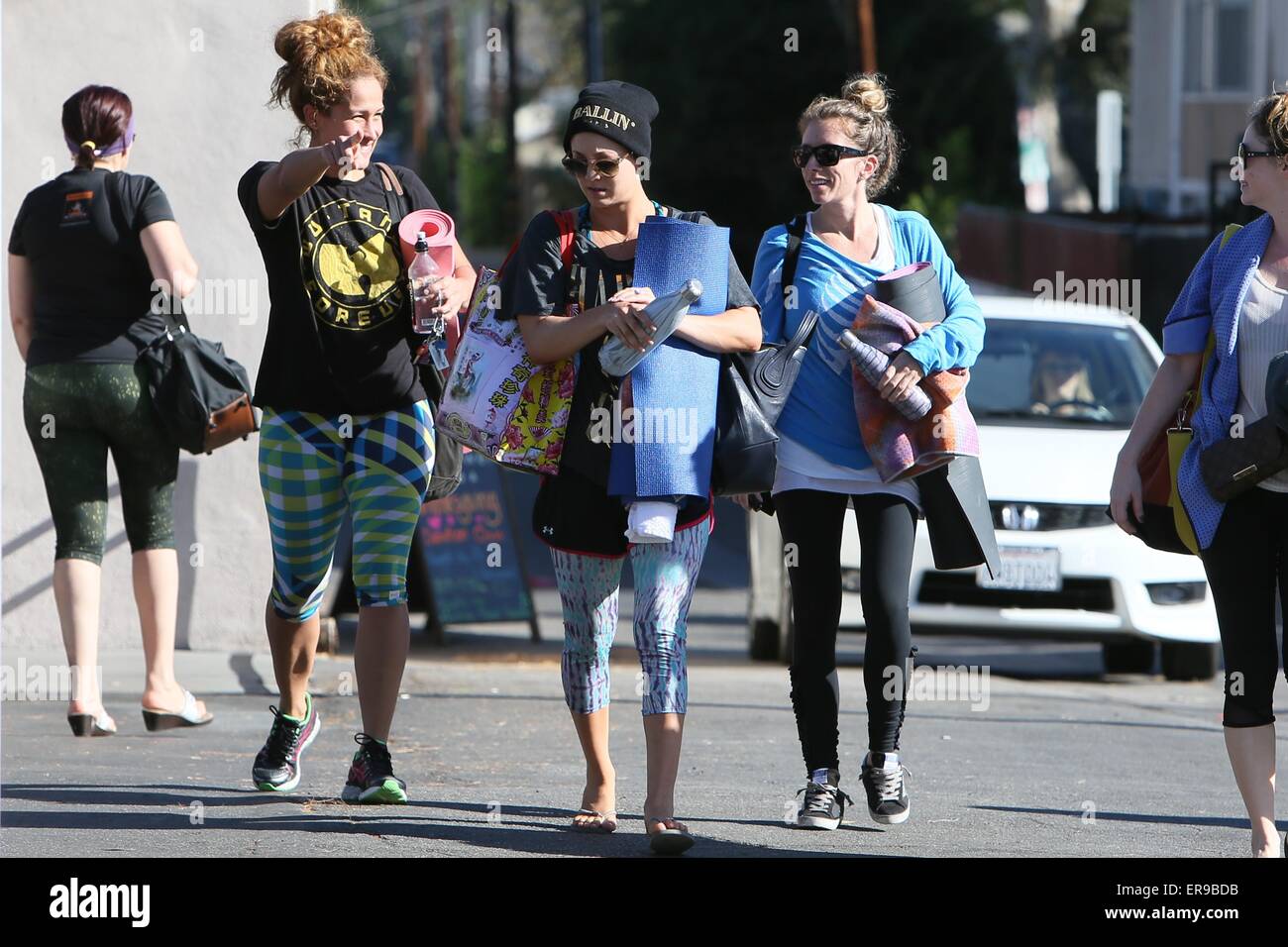 Kaley Cuoco leaves a yoga class wearing a Brian Lichtenberg Ballin ...
