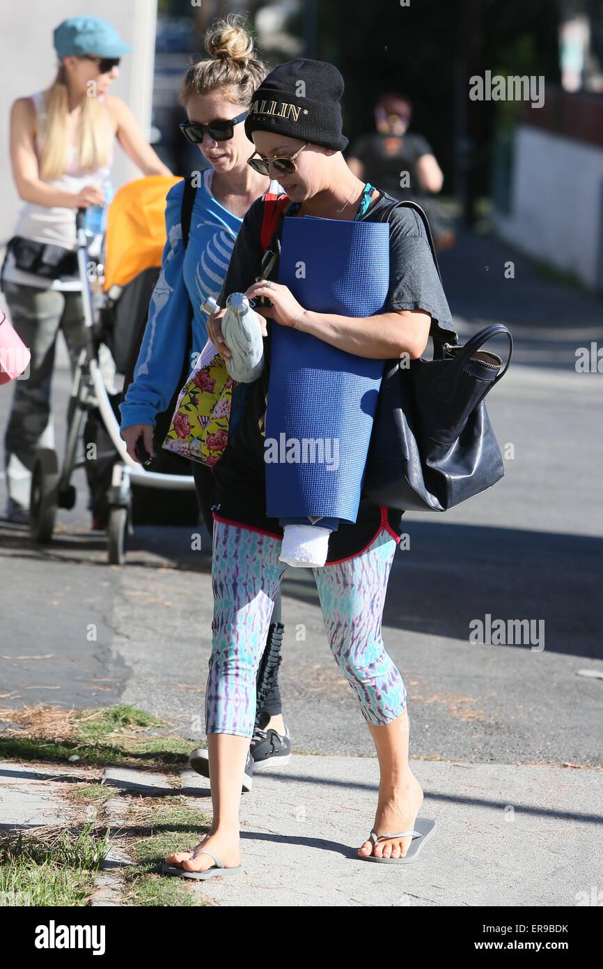 Kaley Cuoco leaves a yoga class wearing a Brian Lichtenberg Ballin ...