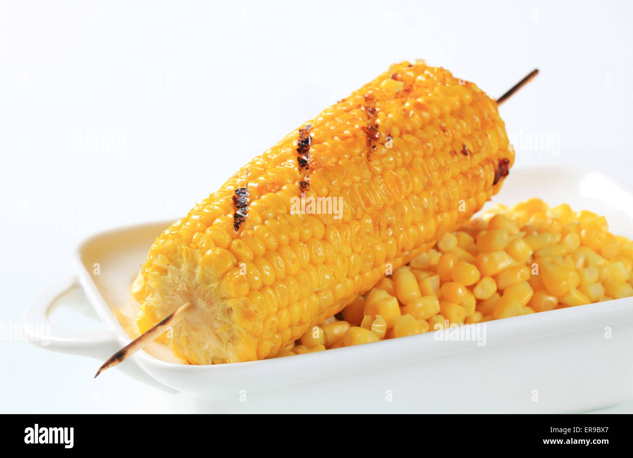 Roasted corn kernels hi-res stock photography and images - Alamy