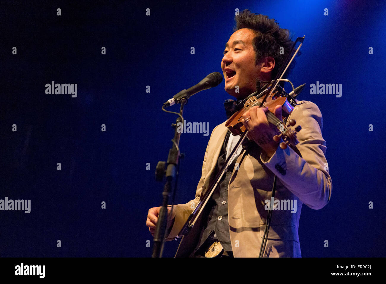 Kishi bashi hi-res stock photography and images - Alamy